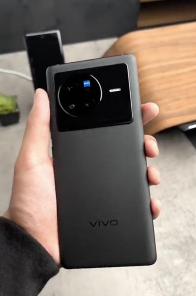 The Power of Pro: on the best features of the vivo X80 series! | Tech G³