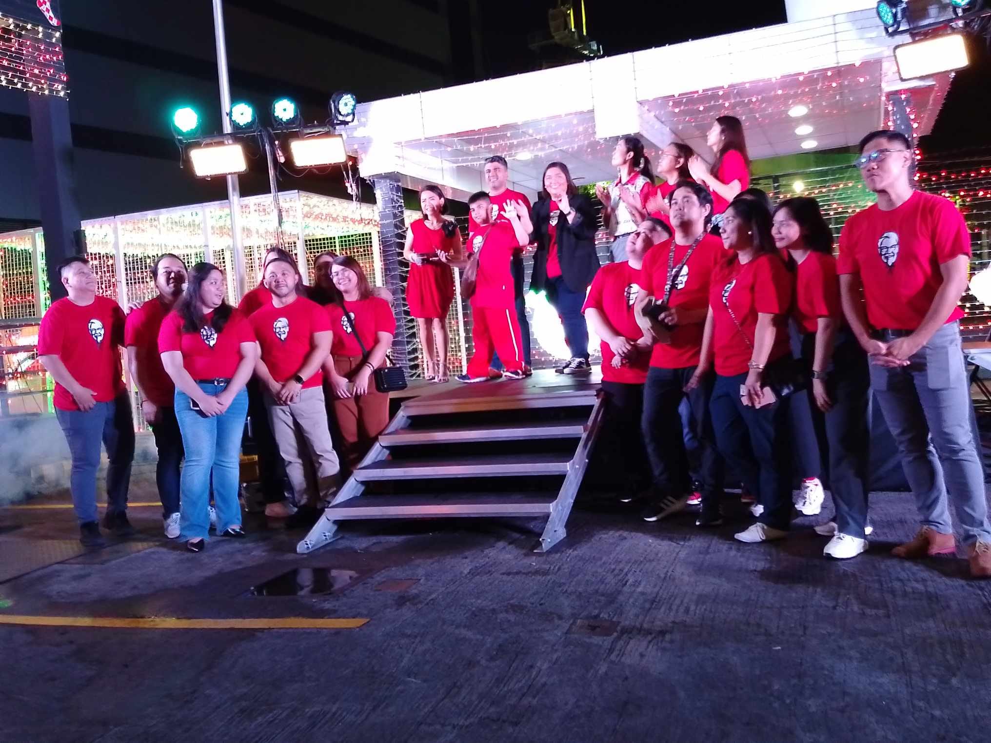 KFC Lights Up BGC with Christmas Magic! | Tech G³